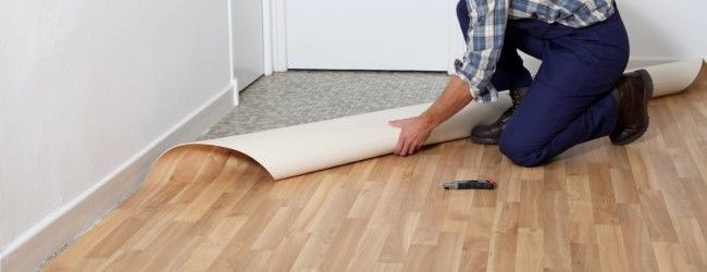 What comes first - wallpaper or linoleum: pros and cons of options